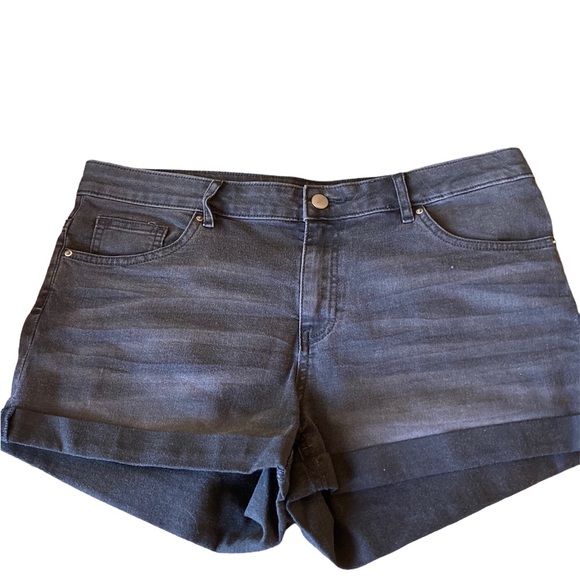 H&M | Shorts | Hm Black Denim Shorts Front And Back Pockets | Poshmark